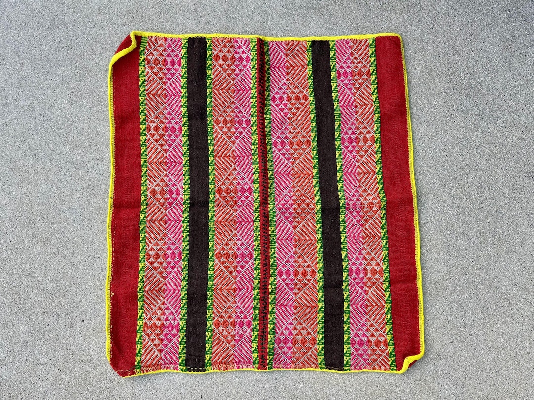 Andean Manta Cloth, 29" X 26," Vintage Q'ero Mesa Cloth for Shamanic ...