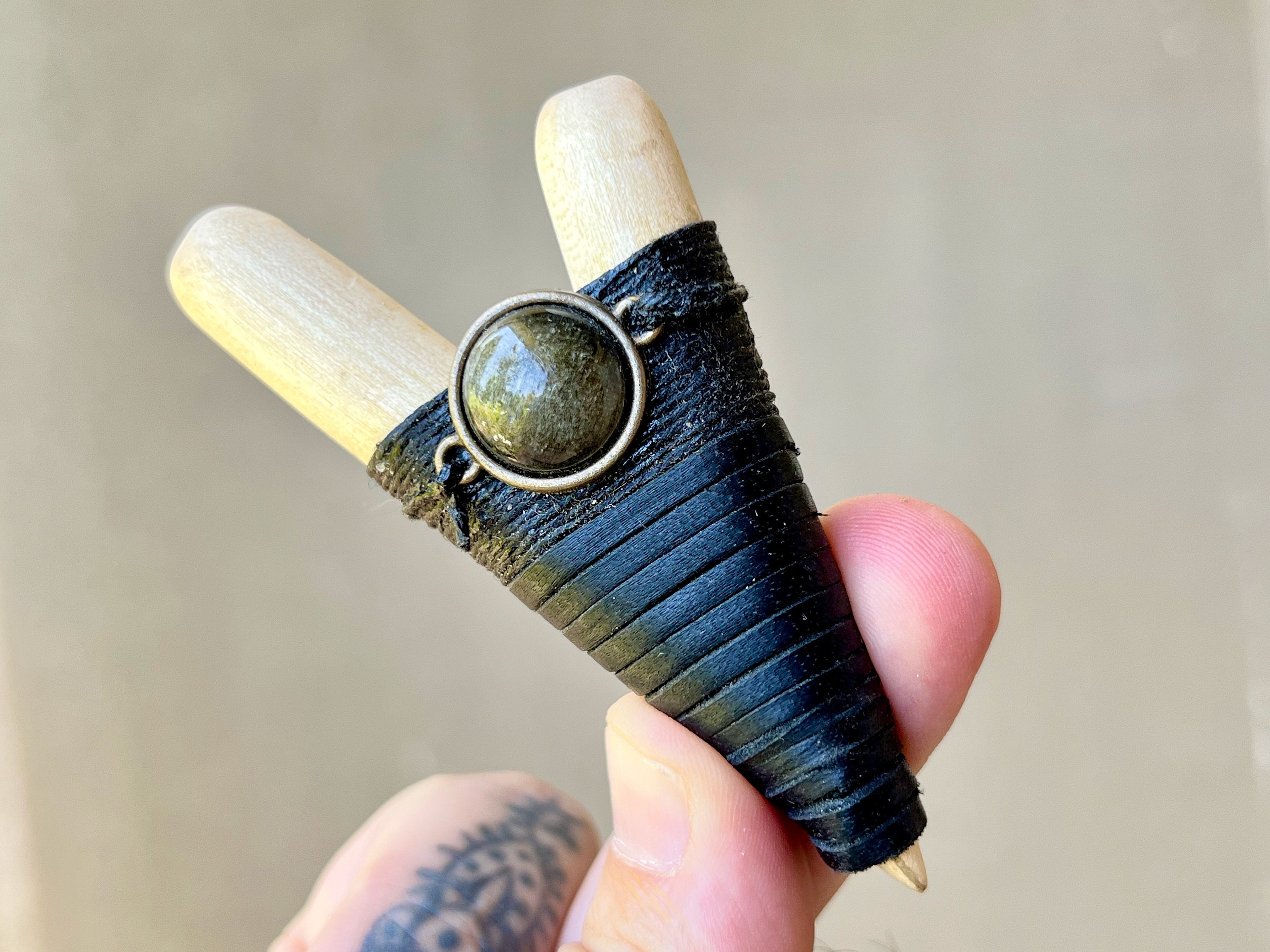 Kuripe, Natural Light Wood Kuripe with Silver Sheen Obsidian ...