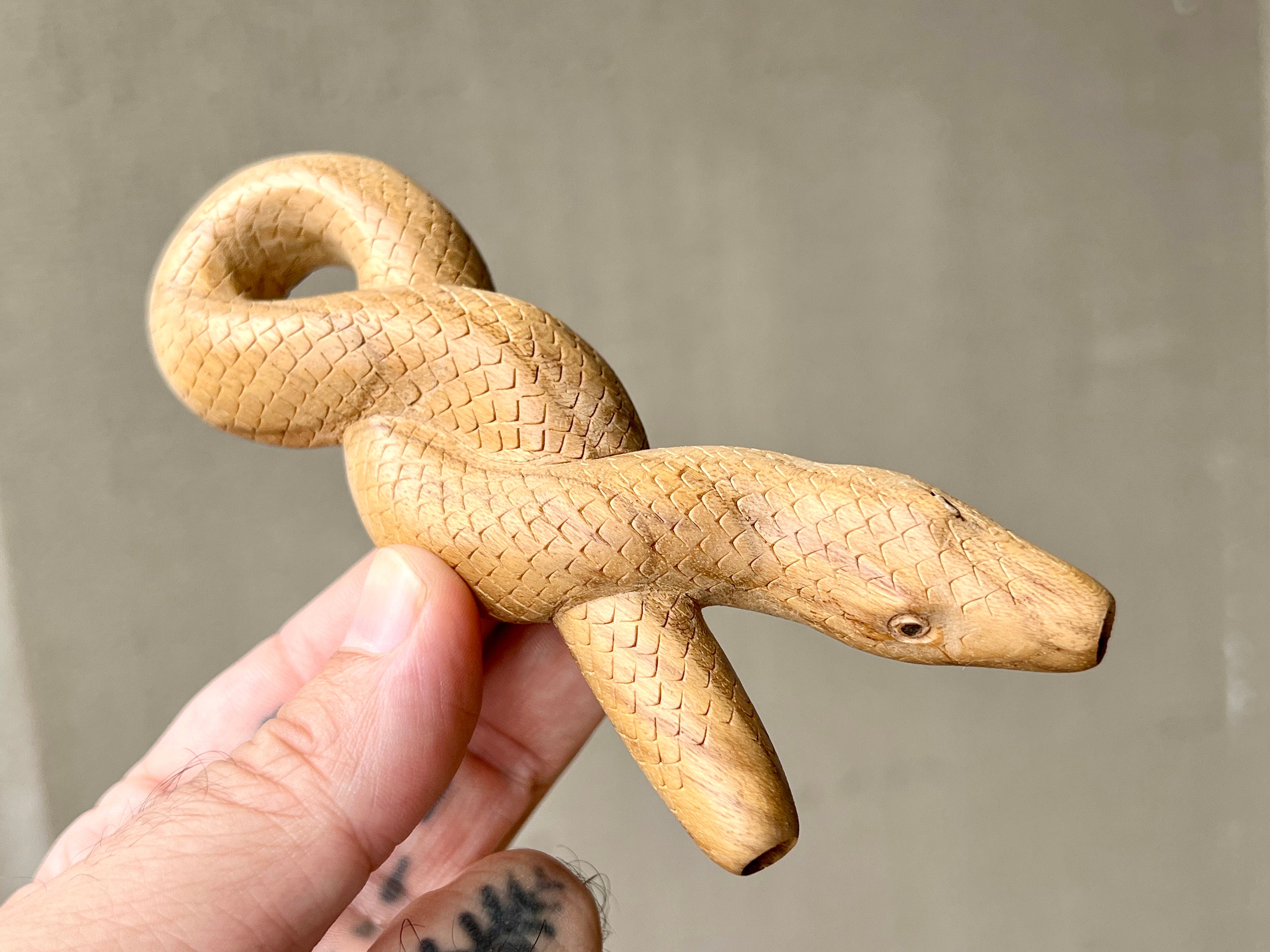 Infinity Serpent Kuripe, Solid Wood Snake Kuripe with Beautiful Detail ...
