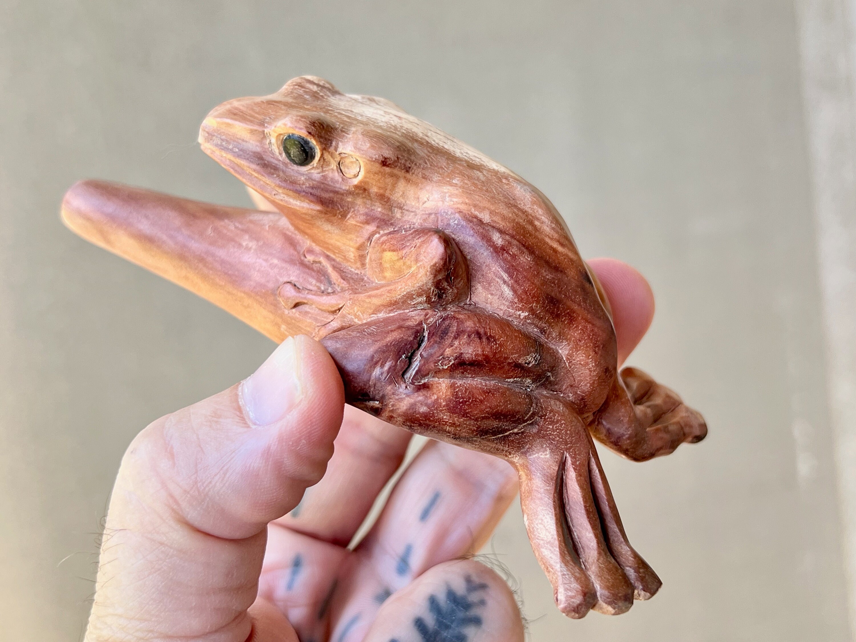 Monkey Tree Frog Totem Kuripe, Two-Tone Wood Kuripe, Hand Carved from a ...