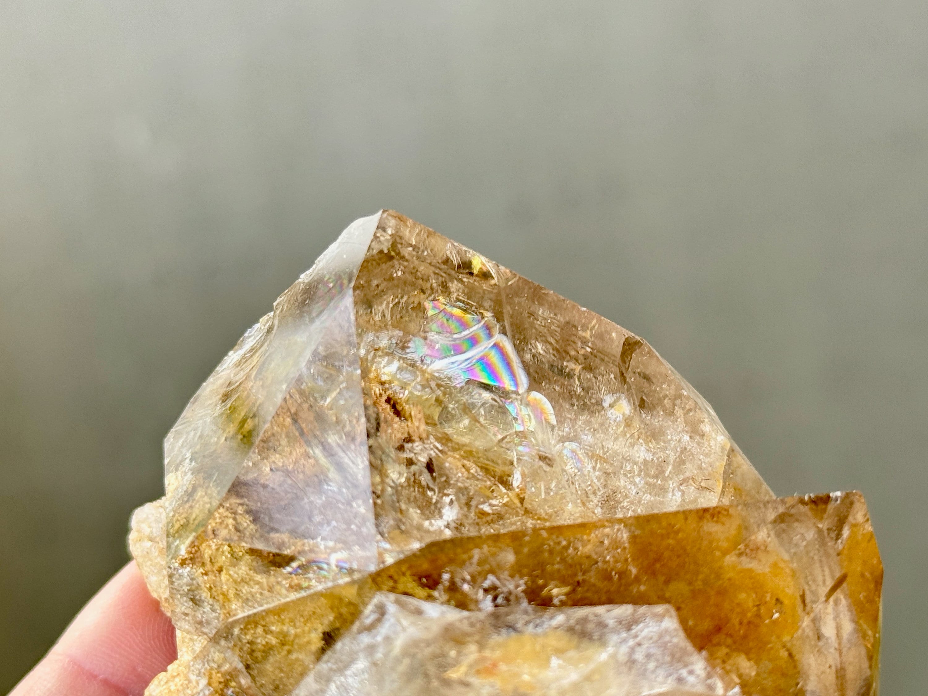 Golden Lodolite Quartz with Rainbow, Twin Formation with Vibrant ...