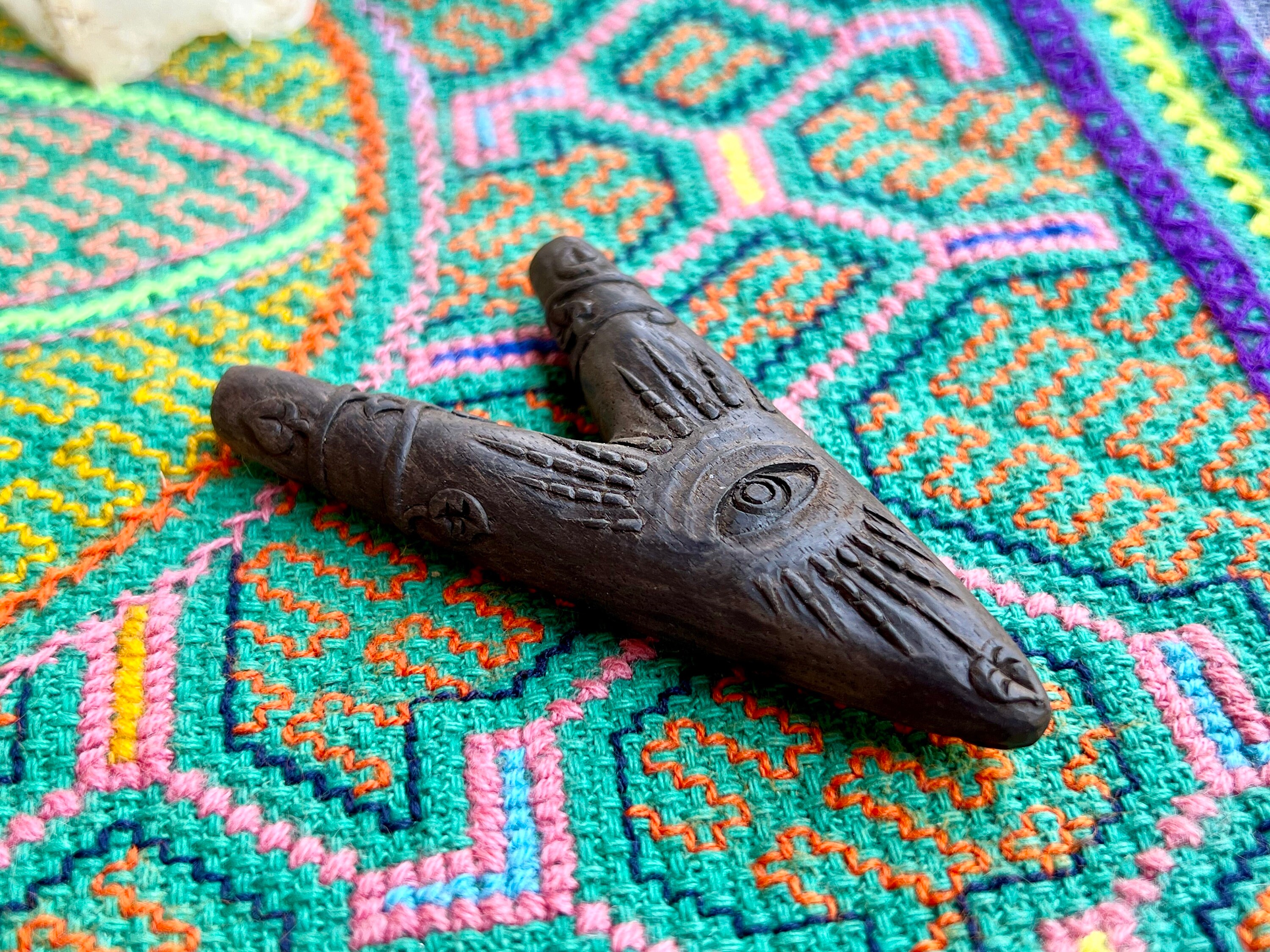 Kuripe, Solid Wood All-Seeing Eye with Vine Kuripe, Single Block Kuripe ...