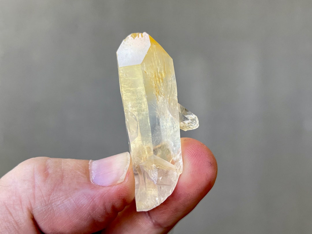Mango Quartz With Yellow Orange Halloysite Inclusion, Crown Chakra ...