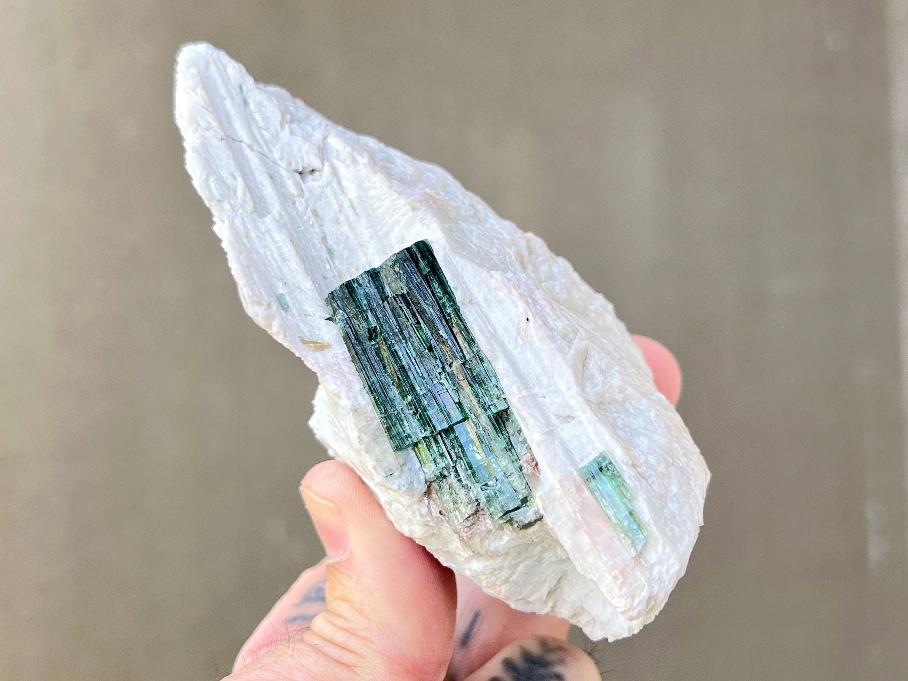 White Albite with Teal Blue Green Tourmaline Inclusion, 314g, Rare Find ...