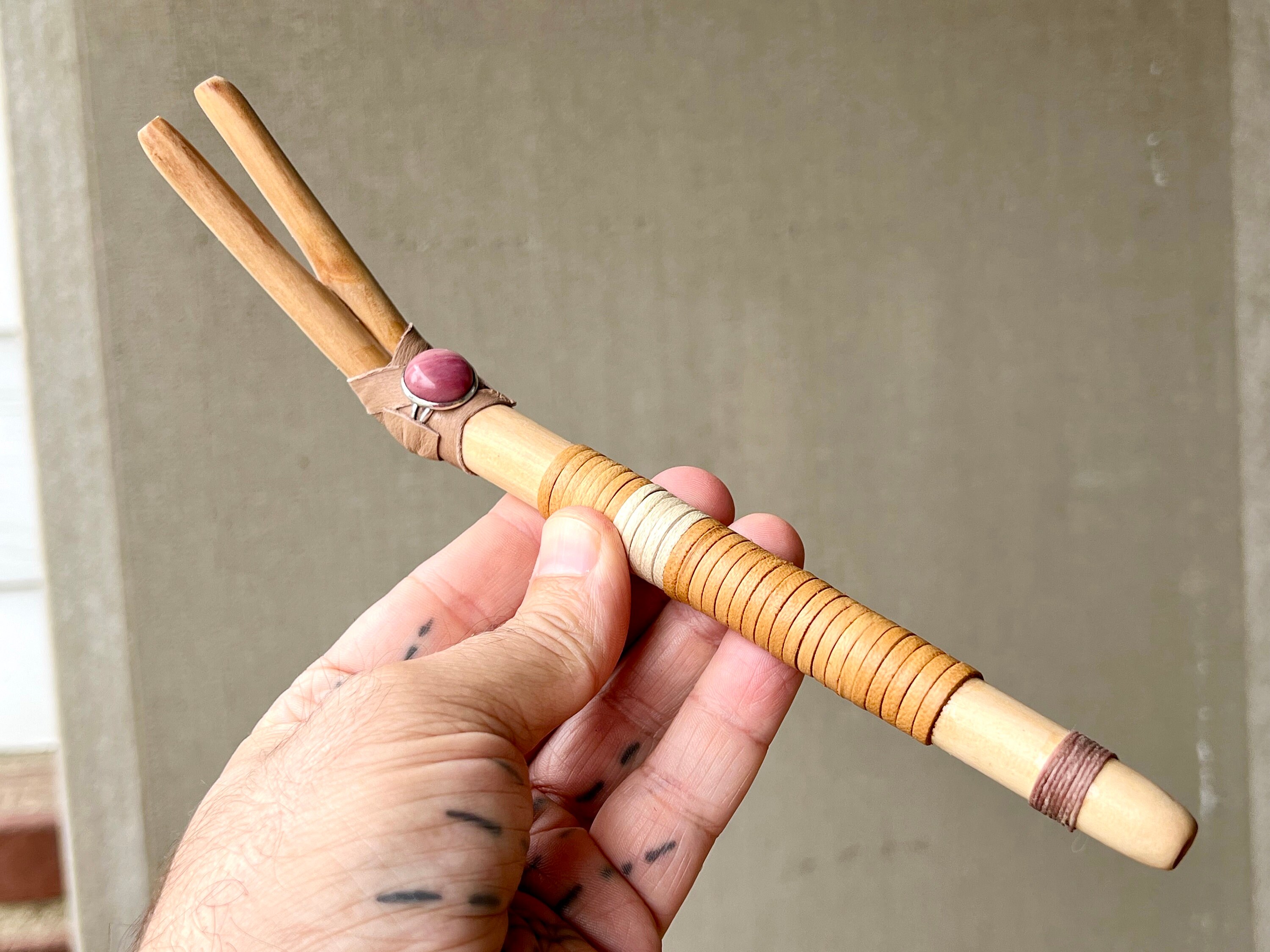 Double Tepi (kuripe) pipe with Rhodocrosite, Solid Wood Tepi, shamanic ...