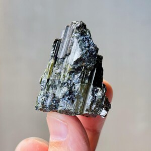 Black Tourmaline With Iridescent Green Tourmaline Inclusion, 62g ...