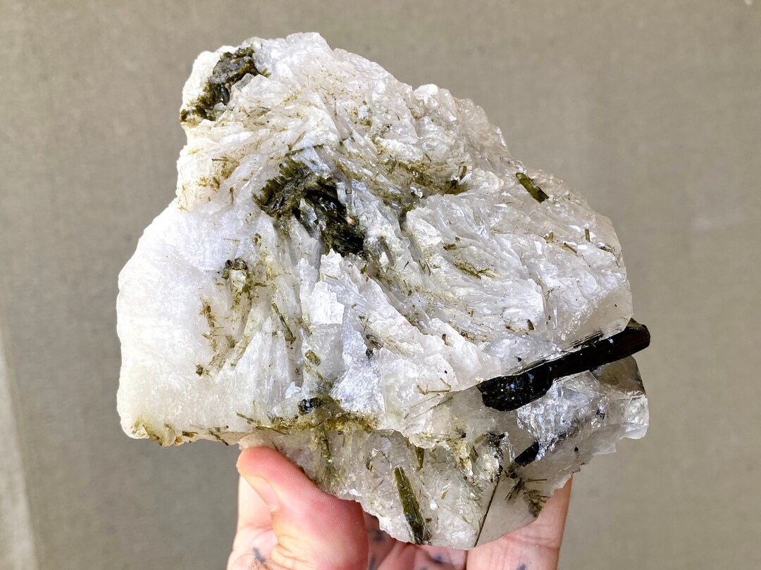 Green Tourmaline Growth Interference Quartz, GIQ With Beautifully ...