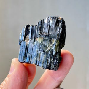 Black Tourmaline With Iridescent Green Tourmaline Inclusion, 62g ...