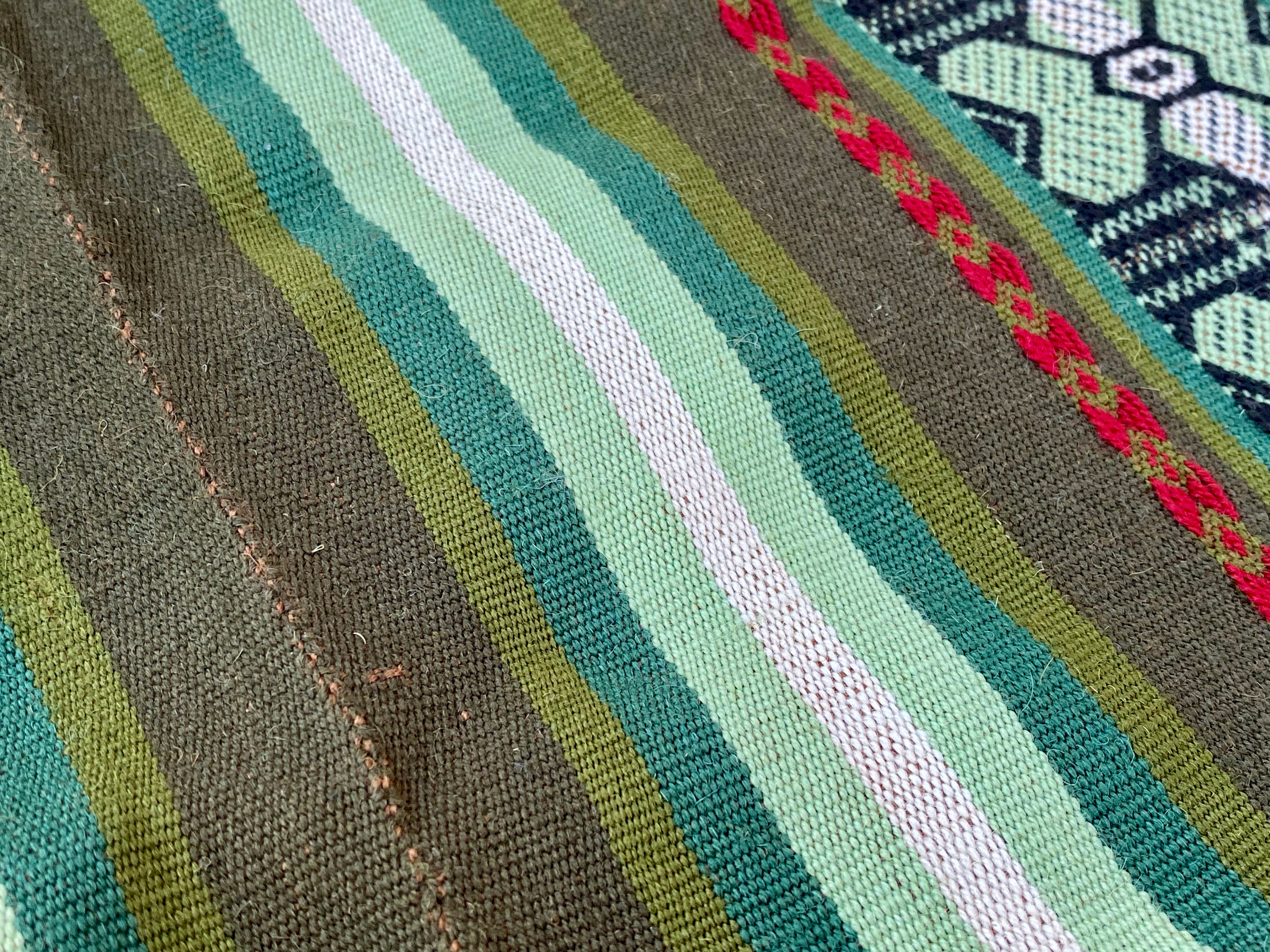 23 x 23 Peruvian Manta Cloth from Chawaytiri, Handwoven Andean Mestana ...