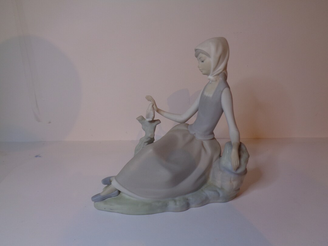 Lladro Shepherdess With Dove Number 4660 Issued 1969 Matte Version - Etsy