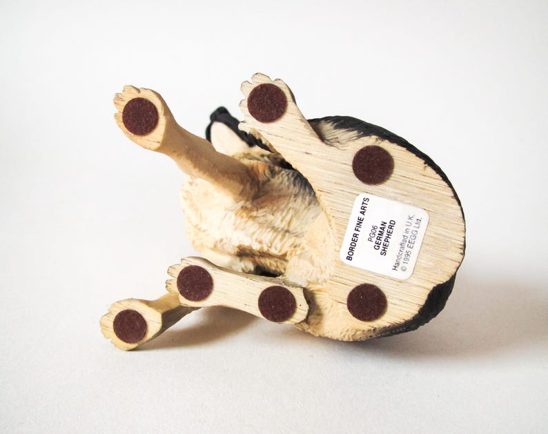 Border Fine Arts German Shepherd Dog Figurine, Sitting Pose, Design ...