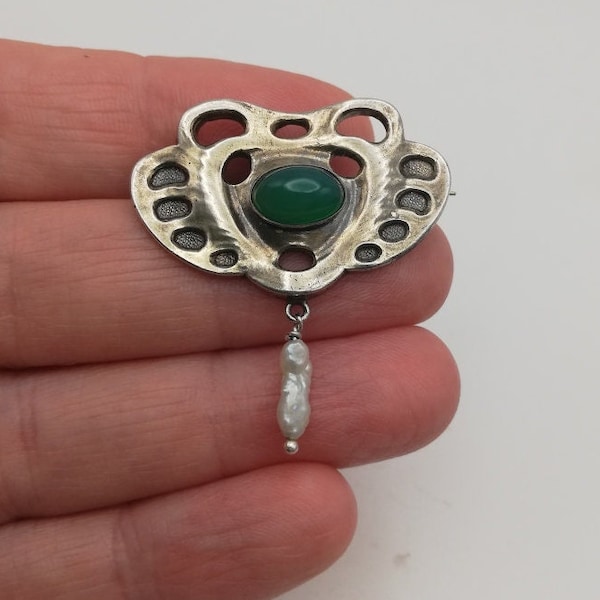 Jugendstil Brooch - Etsy