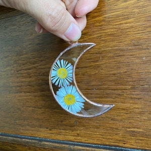 Handmade Glass Frame With Pressed Daisy Flowers - Moon - Etsy