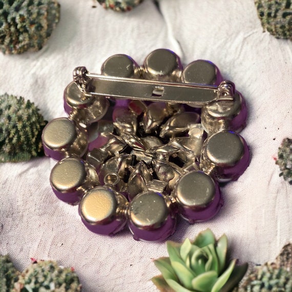 1950s Glass Beads White with Black Circle Pin, Prong … - Gem