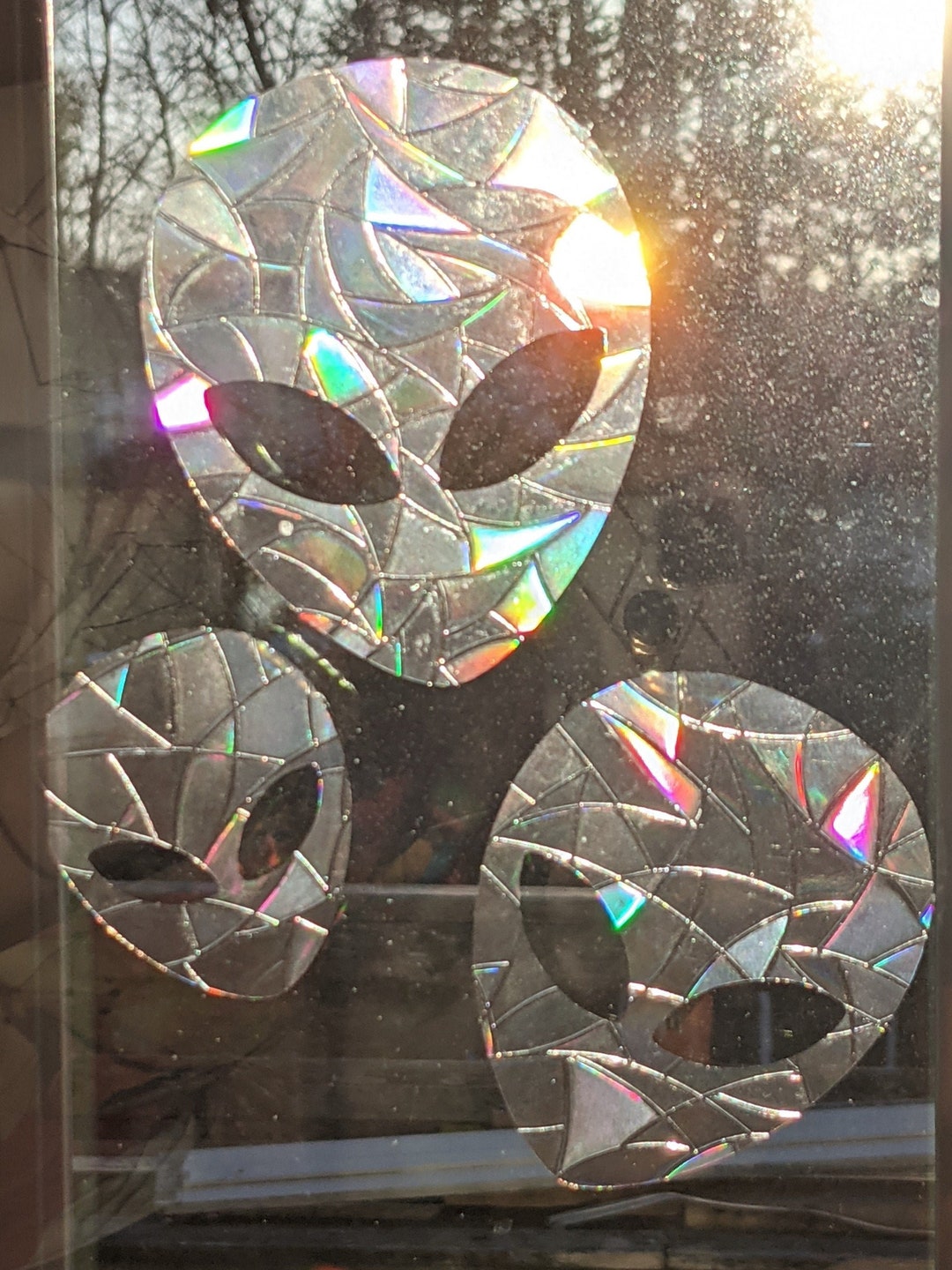Alien Window Cling Sun Catchers - Casts Rainbows - Static Window Cling ...