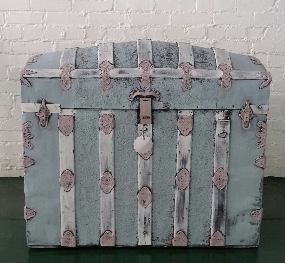 Antique Camel Back Steamer Trunk Distressed Pink/blue/white 1900's ...
