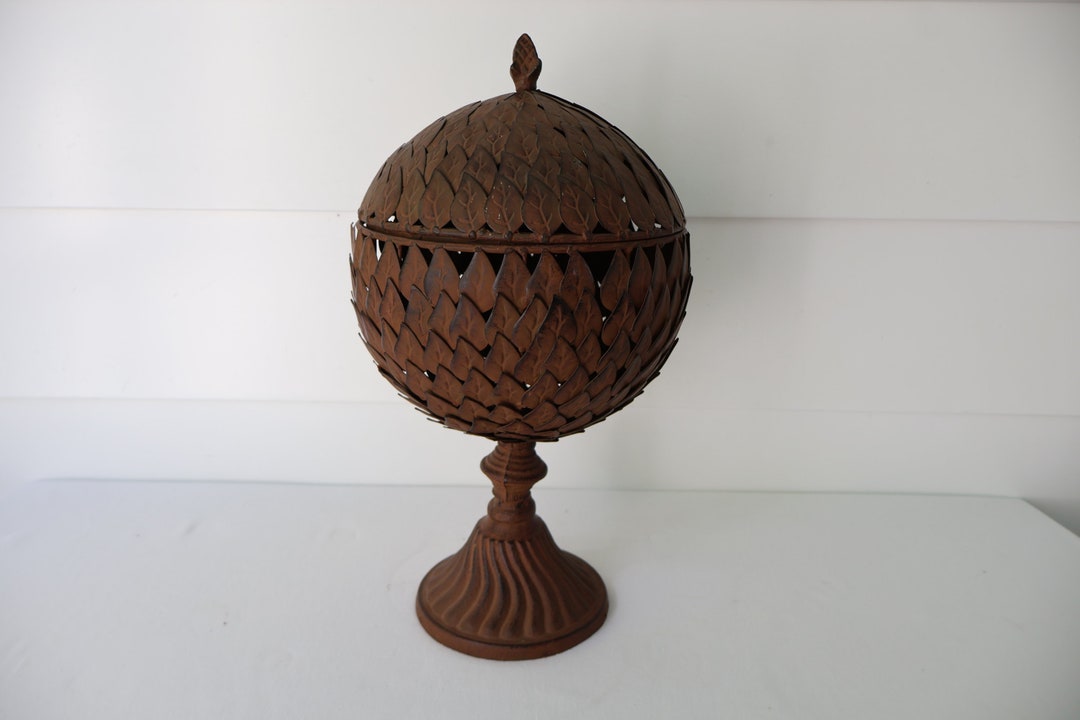 Globe Shaped Centerpiece With Leaves and Lid - Etsy