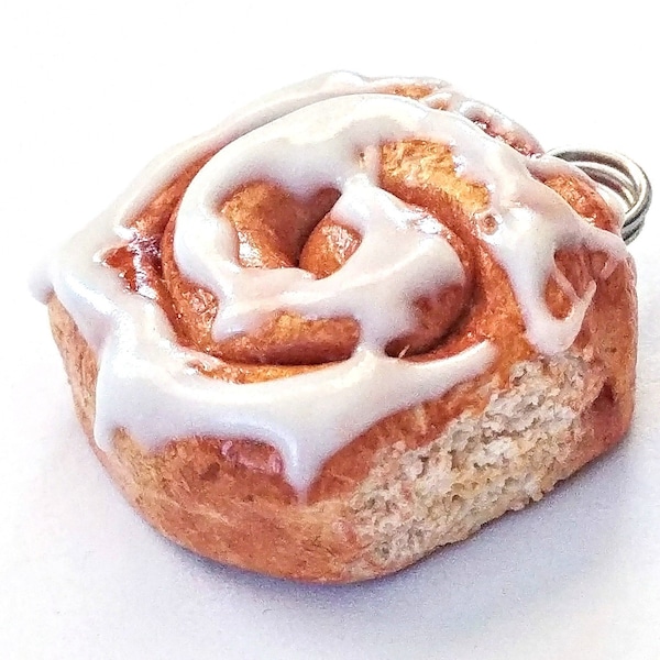 Cinnamon Roll Keychain - Etsy