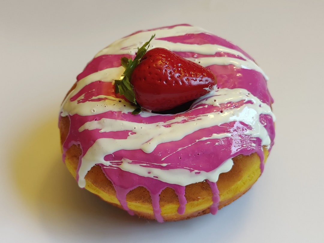 4.5 Inch Pink Drizzled With Strawberry Donut Wall Decor, 3D Fake Food ...