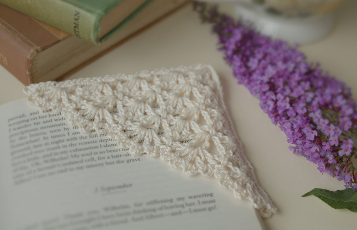 Crochet Corner Bookmark PDF Pattern/ Vintage Crochet Bookmark/ - Etsy