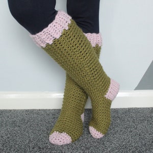 Chunky Crochet Socks Pattern/ Crochet Slipper Socks/ Knee High Crochet ...