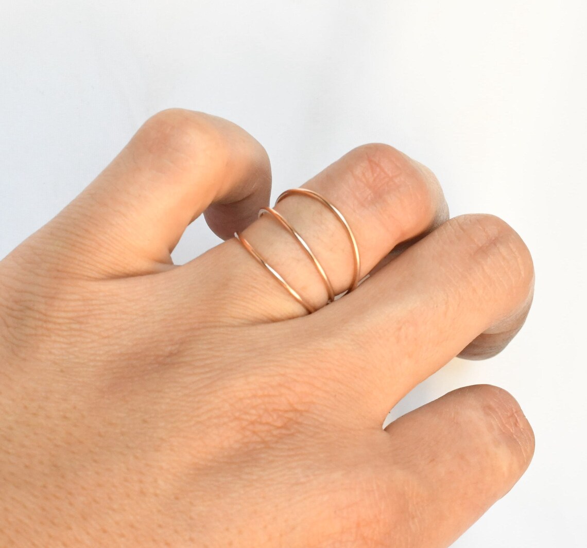 Anillo delgado de triple banda / Anillo apilable / Anillo de - Etsy España