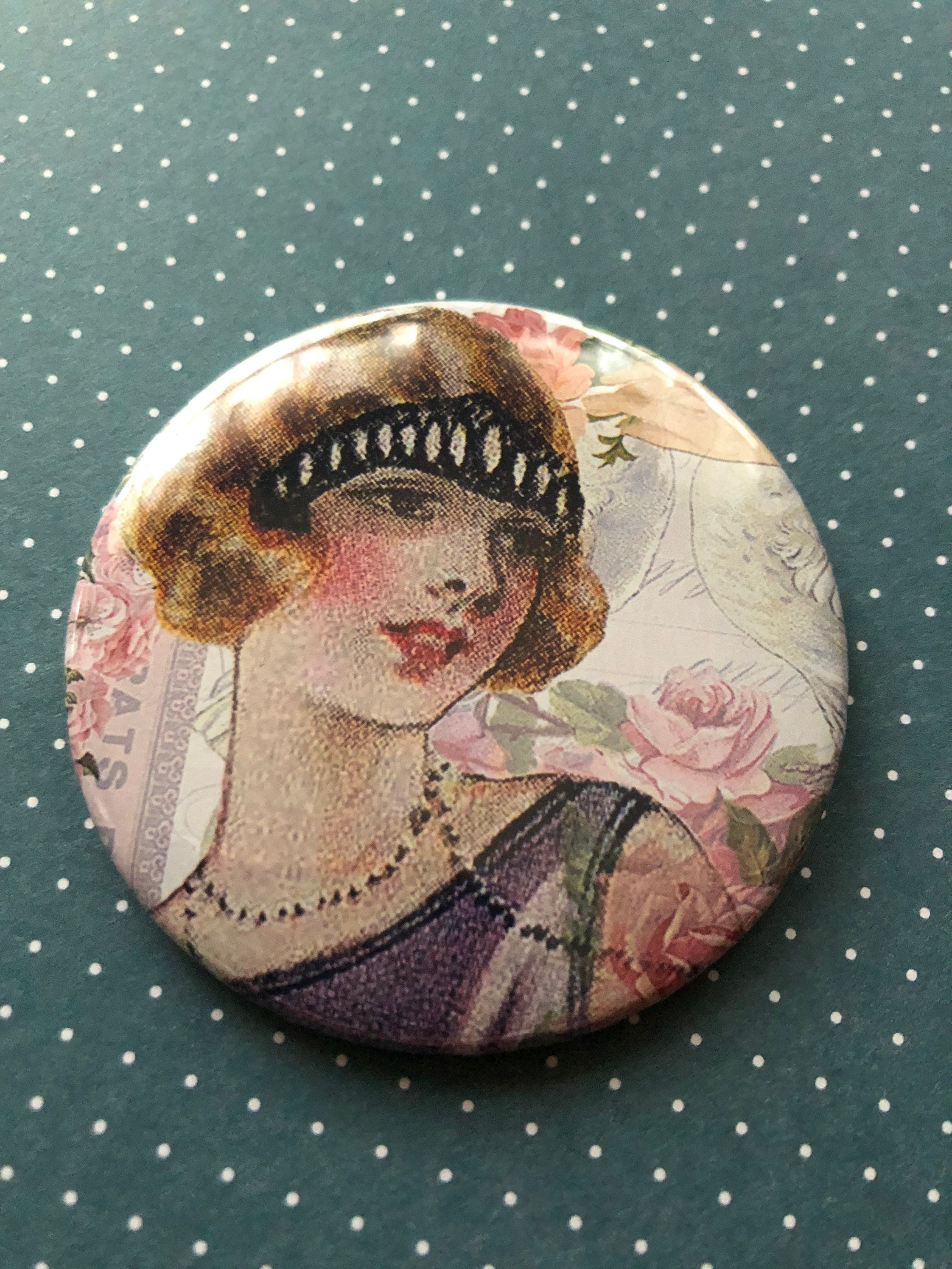 1920s Style Badge. Vintage Style Pretty Badge With a 1920s Lady - Etsy