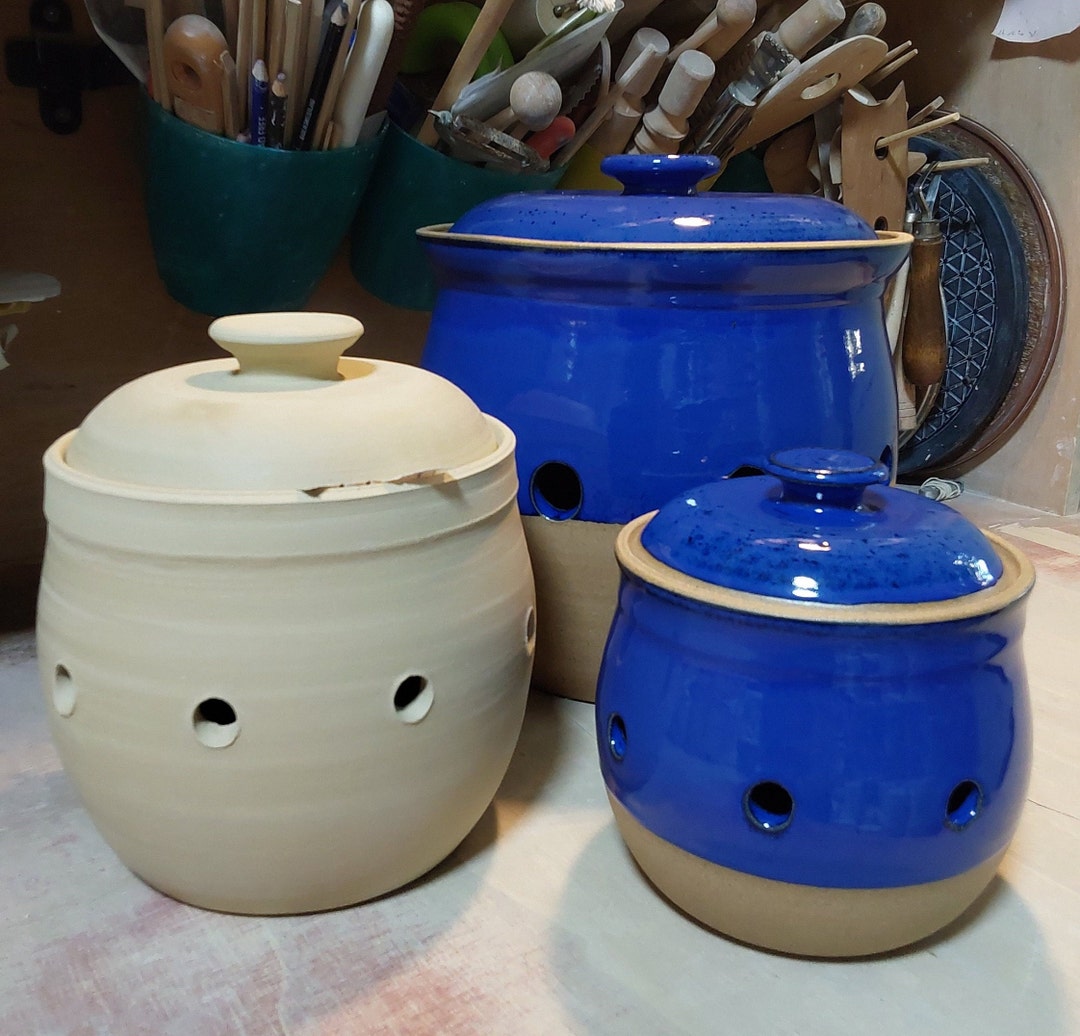 3XL Handmade Ceramic Potato or Onion Keeper, 9" Blue and Brown Garlic ...