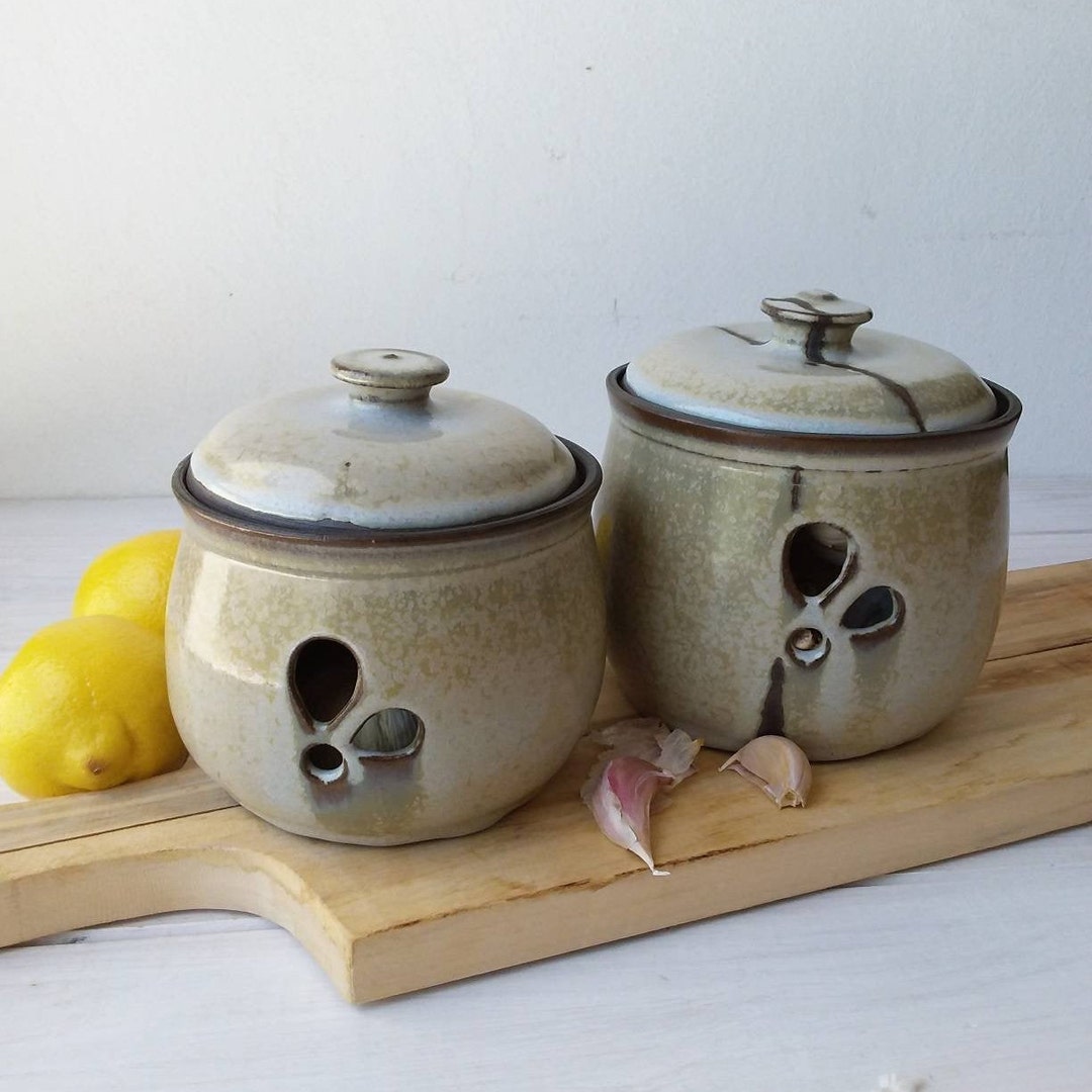 Gray Ceramic Garlic Keeper, Lidded Pottery Garlic Jar - Etsy