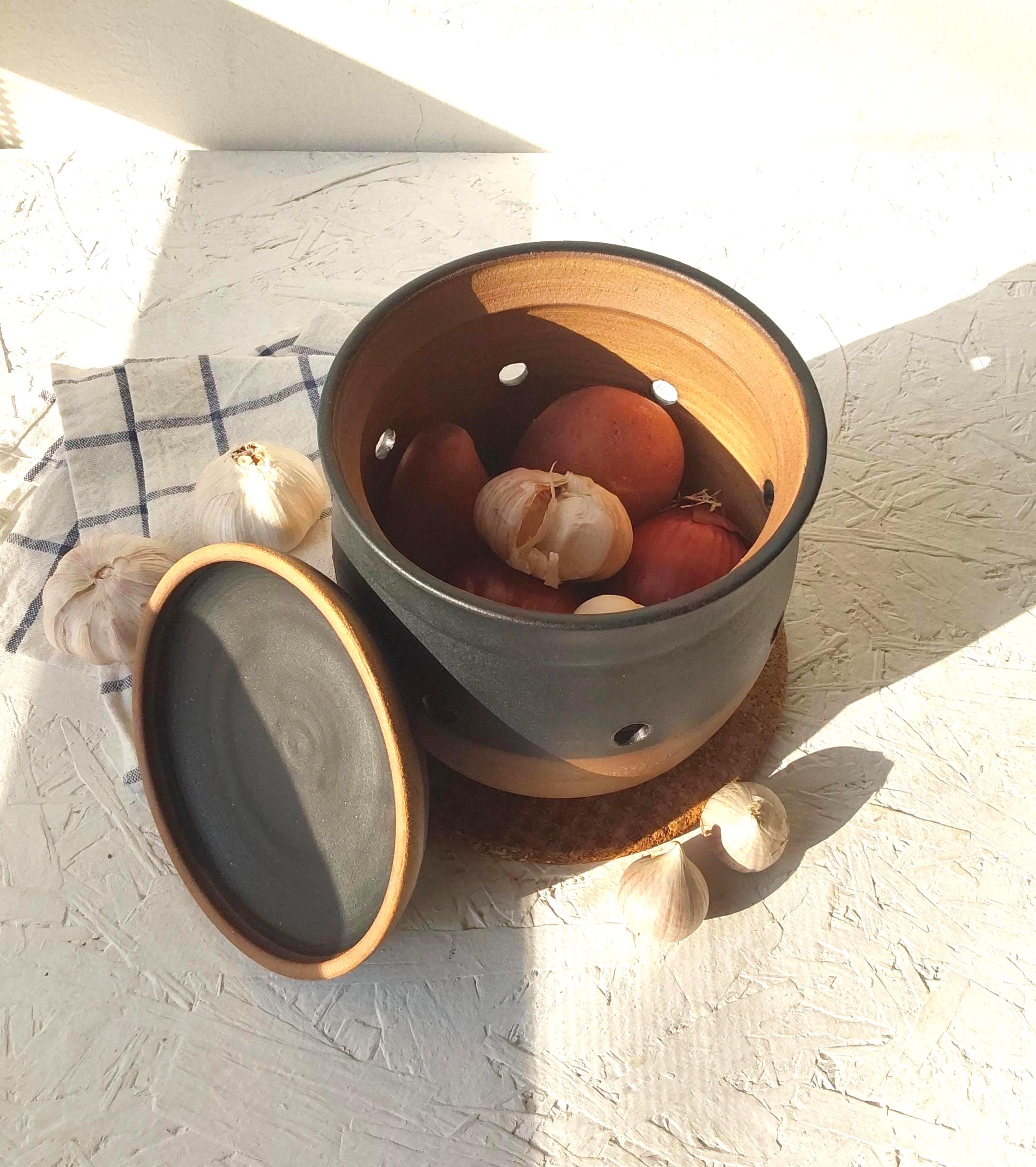 Large Ceramic Garlic or Onion Keeper, Black and Tan Potato or Onion ...