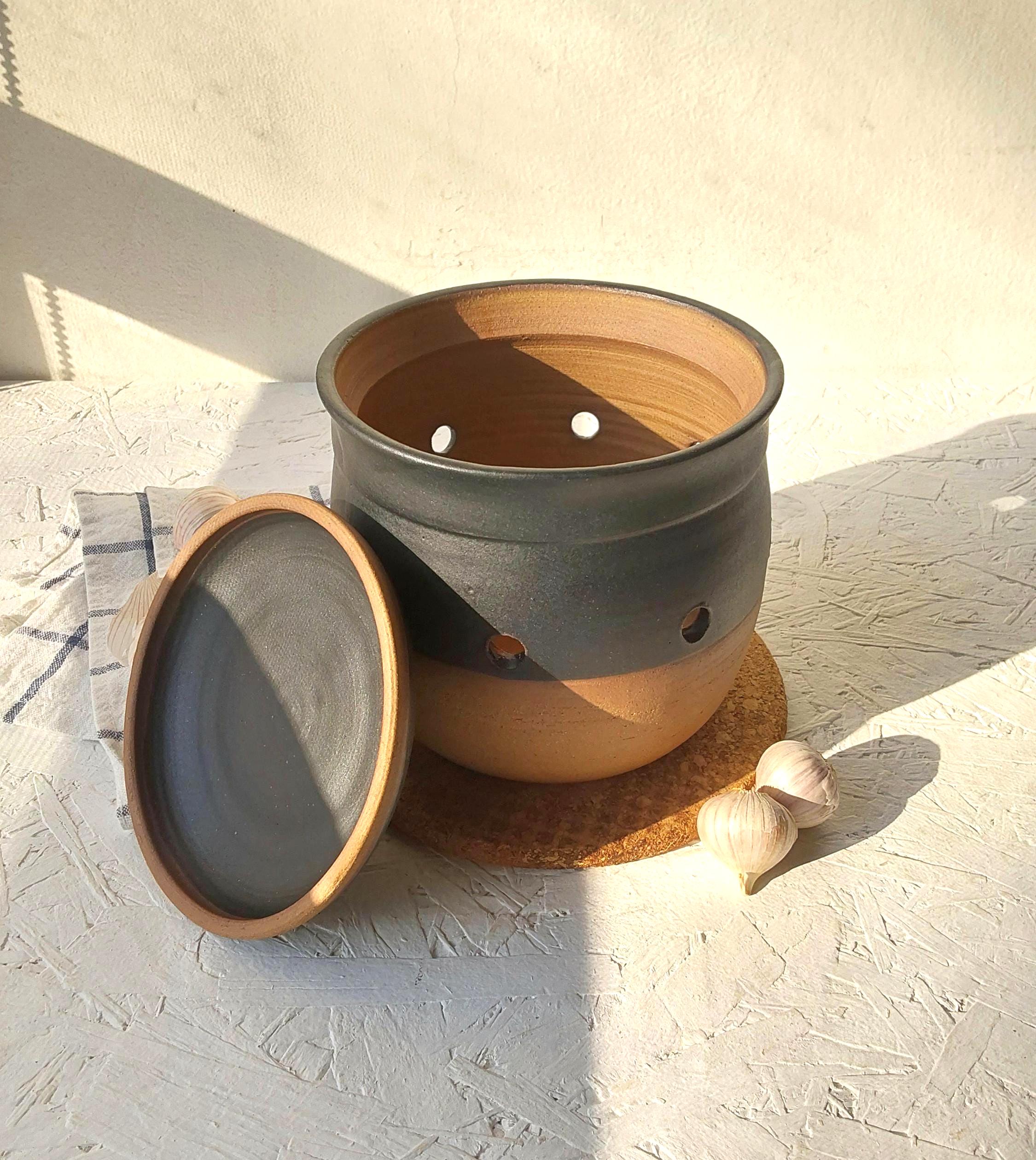Large Ceramic Garlic or Onion Keeper, Black and Tan Potato or Onion ...