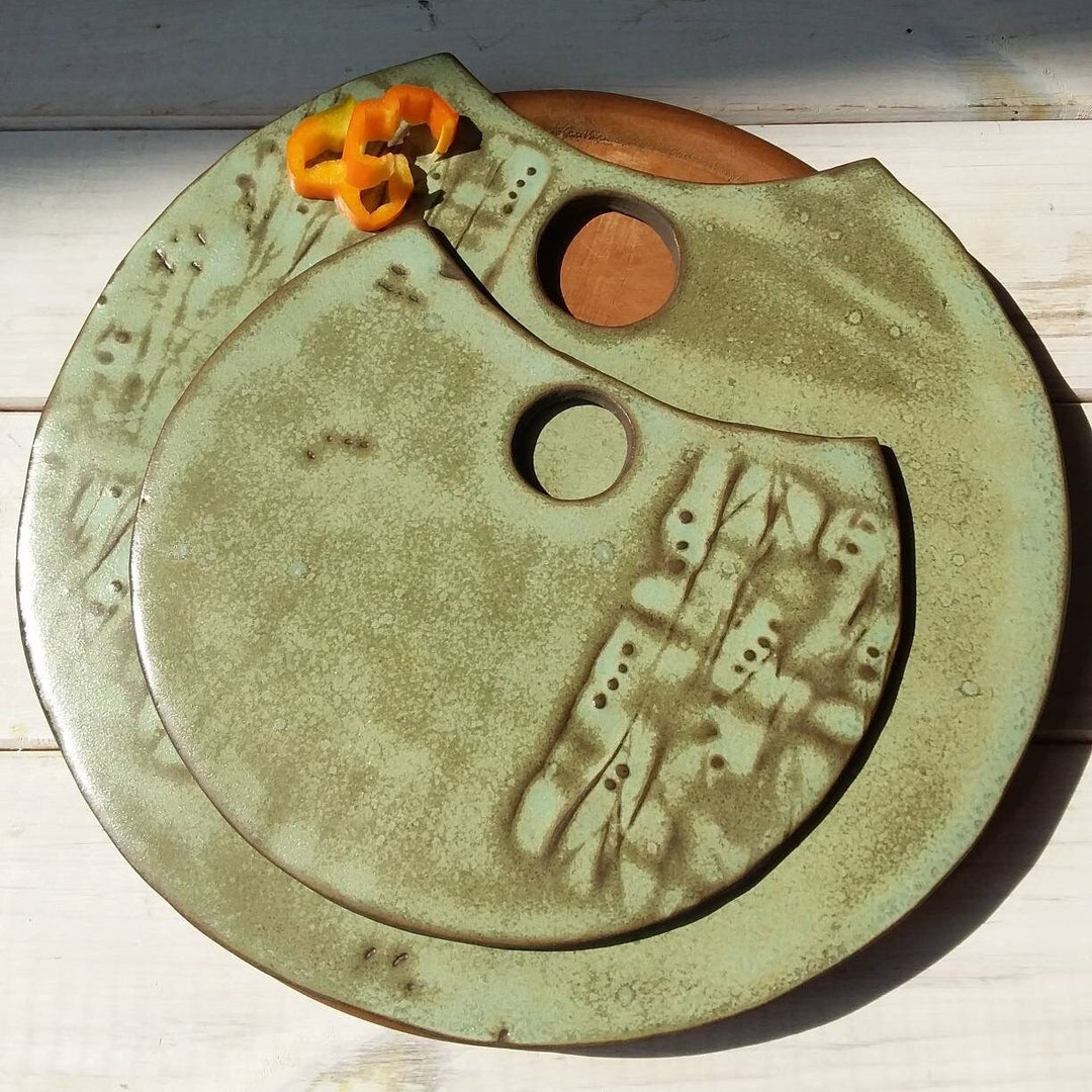 SET OF TWO Modern Round Serving Trays, Green Ceramic Cheese Boards ...