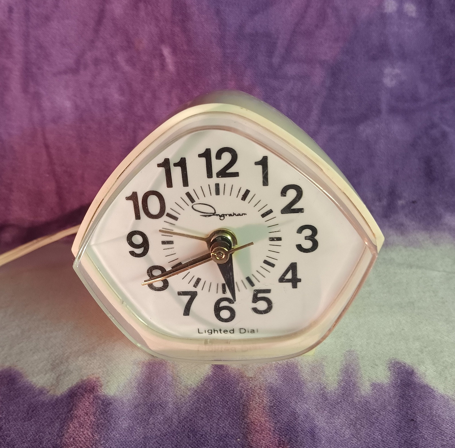 Ingraham Vintage 1960's Lighted Dial Electric Analog Alarm Clock Model ...