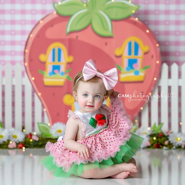 Strawberry Shortcake Backdrop - Etsy