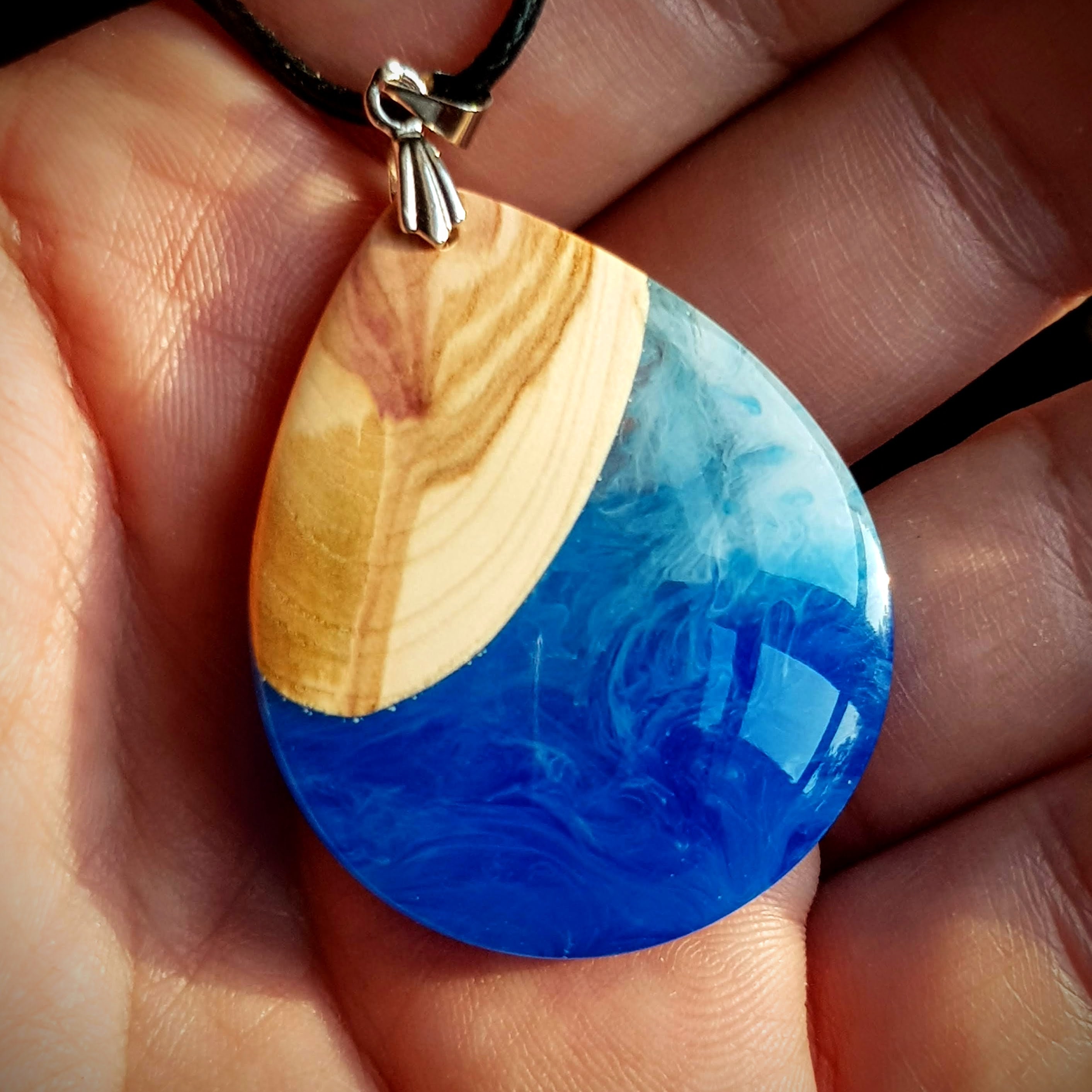 Wood Resin Pendant - Lilac Wood - Blue