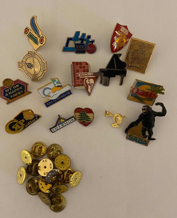 Selection of 15 Old French Metal Stud Pin Badges with… - Gem