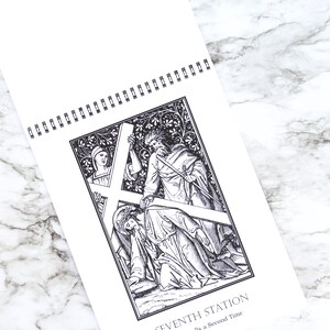 Catholic Stations of the Cross Flip Book: Catholic Family Lent Devotion ...
