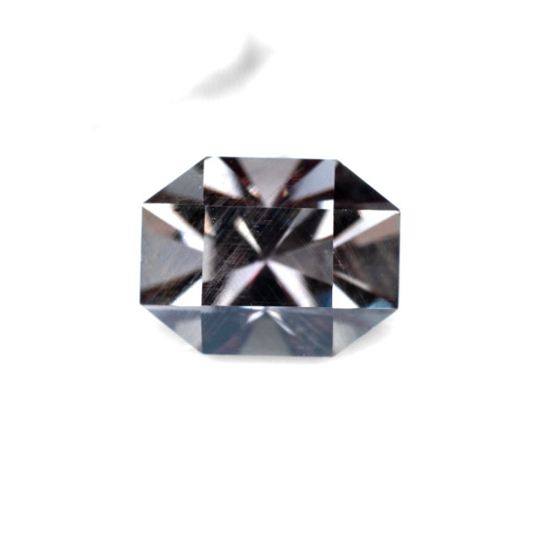Dragon Garnet / Color Change Fluorescent Chromium-vanadium Malaya 0.96 ...