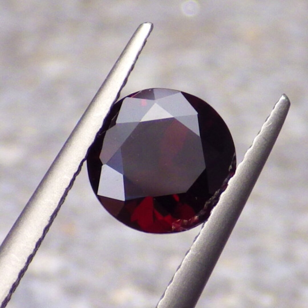Chrome Pyrope Garnet, Tanzania 1.65 Ct Flawless, Deep Red Color, Round ...