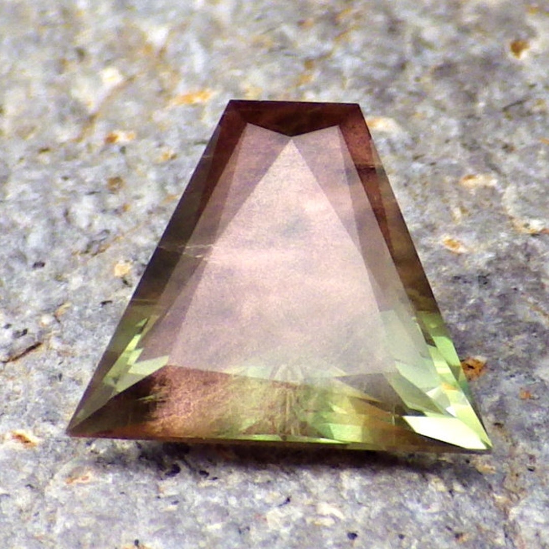 Green Schiller Oregon Sunstone 3.81 Ct Flawless, Unique Schiller, for ...