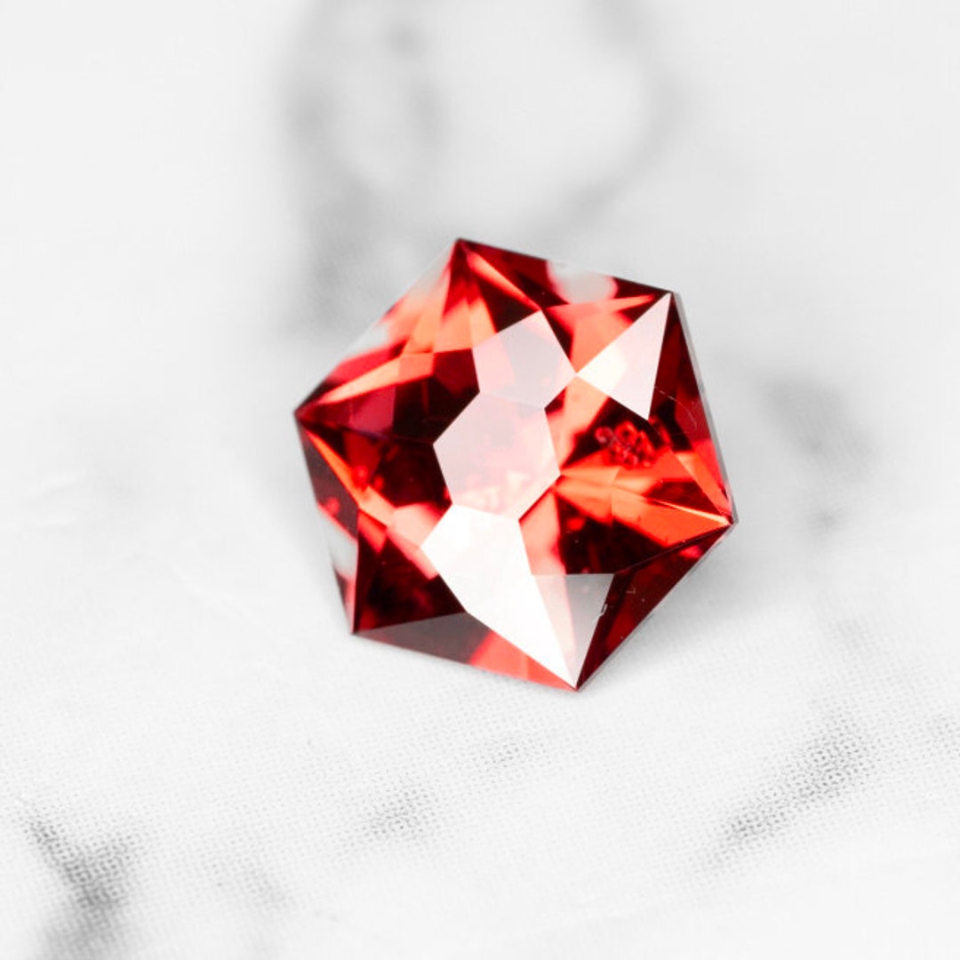 Imperial Malaya Garnet, Tanzania 0.79 Ct Clarity SI2, Red Orange, Rare ...