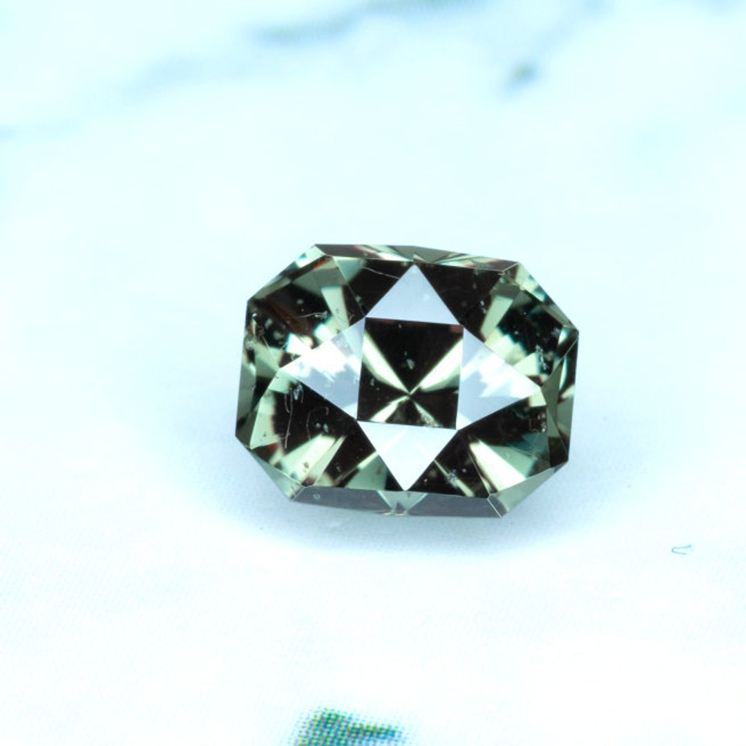 Alexandrite Effect Color Change Garnet, Africa 1.02 Ct Top Rarity, Cut ...