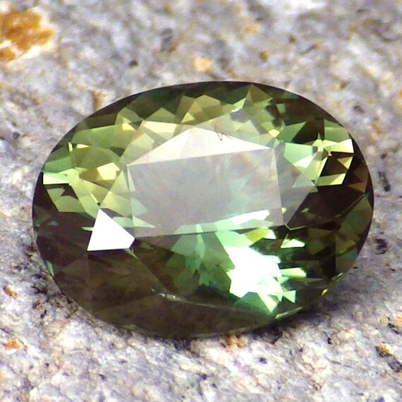 Green Schiller Oregon Sunstone 2.93 Ct Clarity VVS2-Rare | Etsy