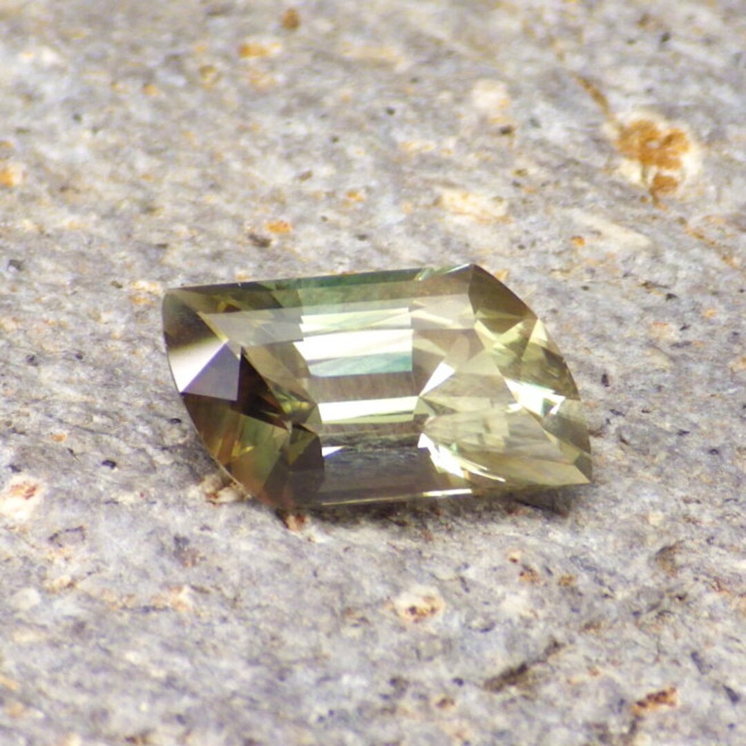 Seafoam Green Dichroic Oregon Sunstone 2.08 Ct Flawless-perfect ...