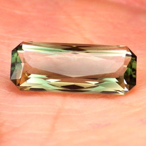 Green Oregon Sunstone 6.97 Ct Flawless-from Pana Mine-top Investment ...