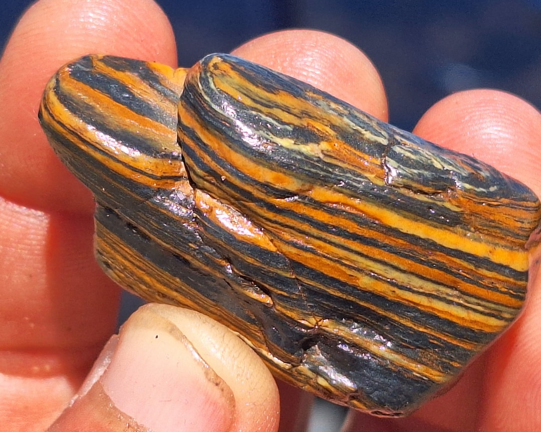 C71 MAGNETIC Genesis Stone Wyoming BIF Banded Ironstone Hematite ...