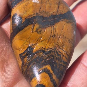 B68 MAGNETIC Genesis Stone Wyoming BIF Banded Ironstone Iron Hematite ...
