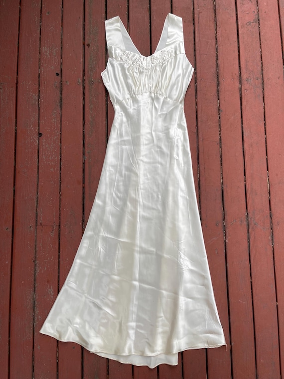 Vintage 1930s White Satin Embroidered Slip Lingerie W… - Gem