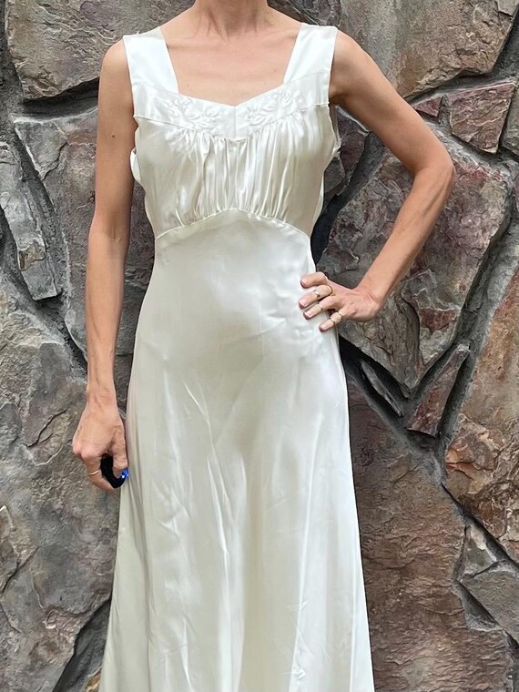 Vintage 1930s White Satin Embroidered Slip Lingerie W… - Gem