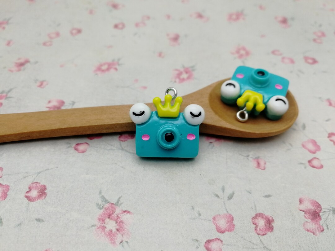 6/20 Pieces Plastic Frog Camera Pendant Charm , Resin Handmade Craft ...
